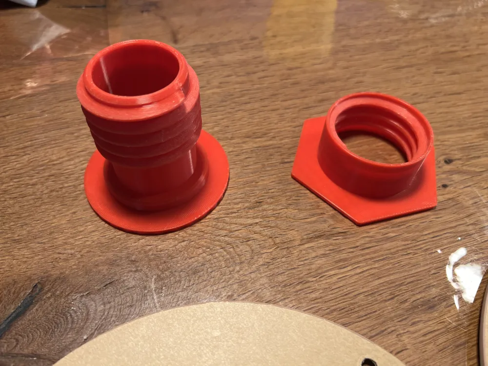 Spool Screw by AkuMakerWorld: Download Free 3D Models