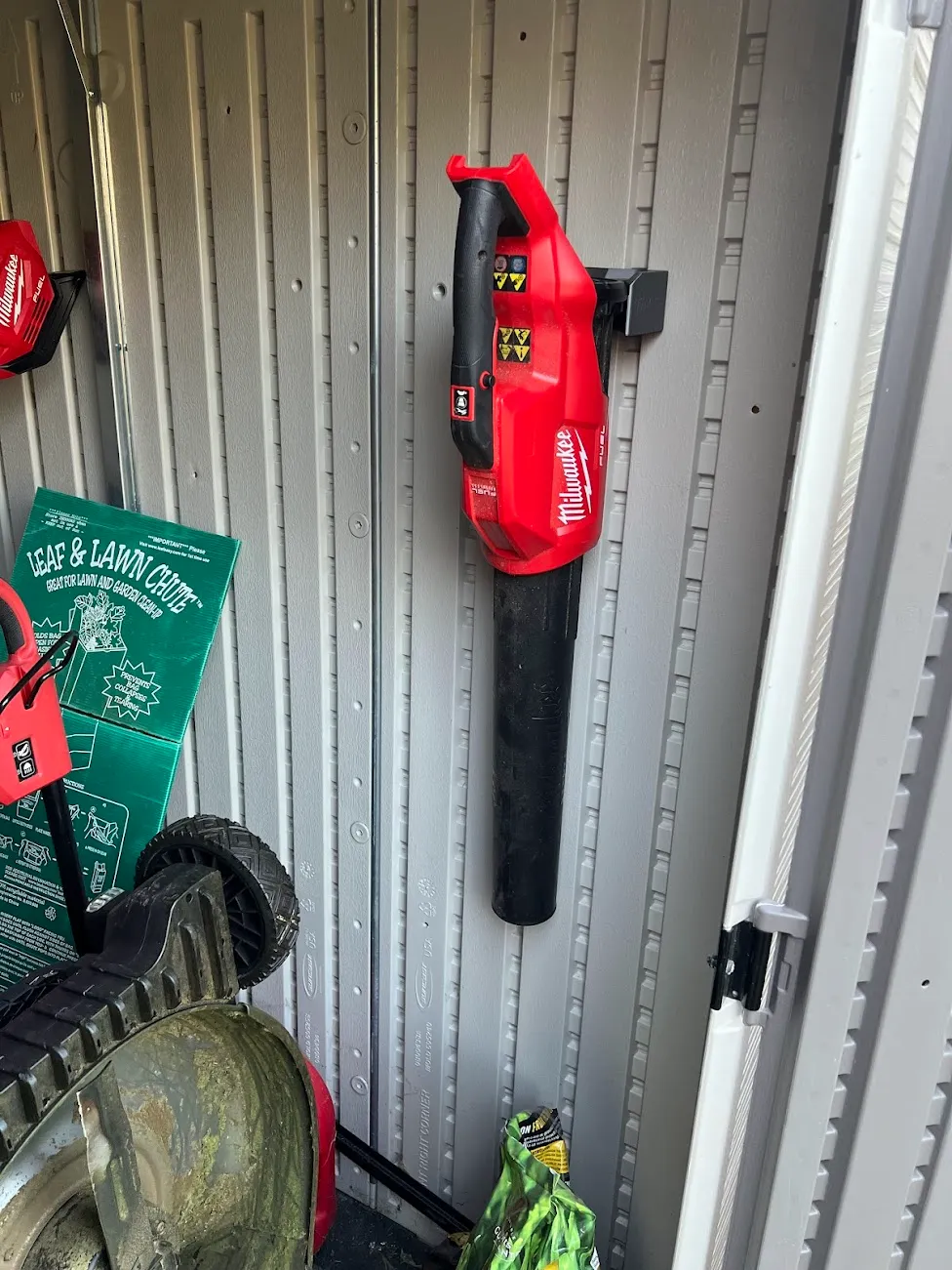 Milwaukee M18 Blower SUNCAST SHED Wall mount+screw Remixed by LivBigSki ...