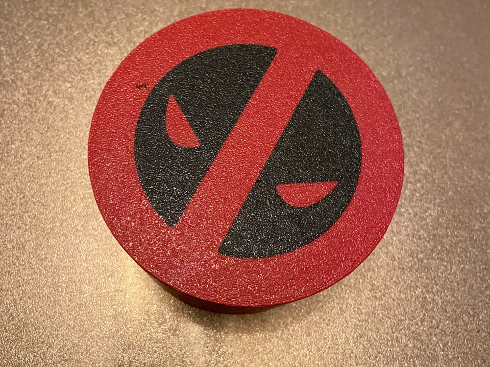 Deadpool box easy to open push shut lid by Morganja - MakerWorld
