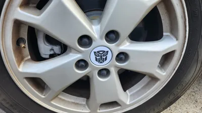 Ford Wheel Cap (Autobot Logo) by geekm0nkey MakerWorld: Download Free ...