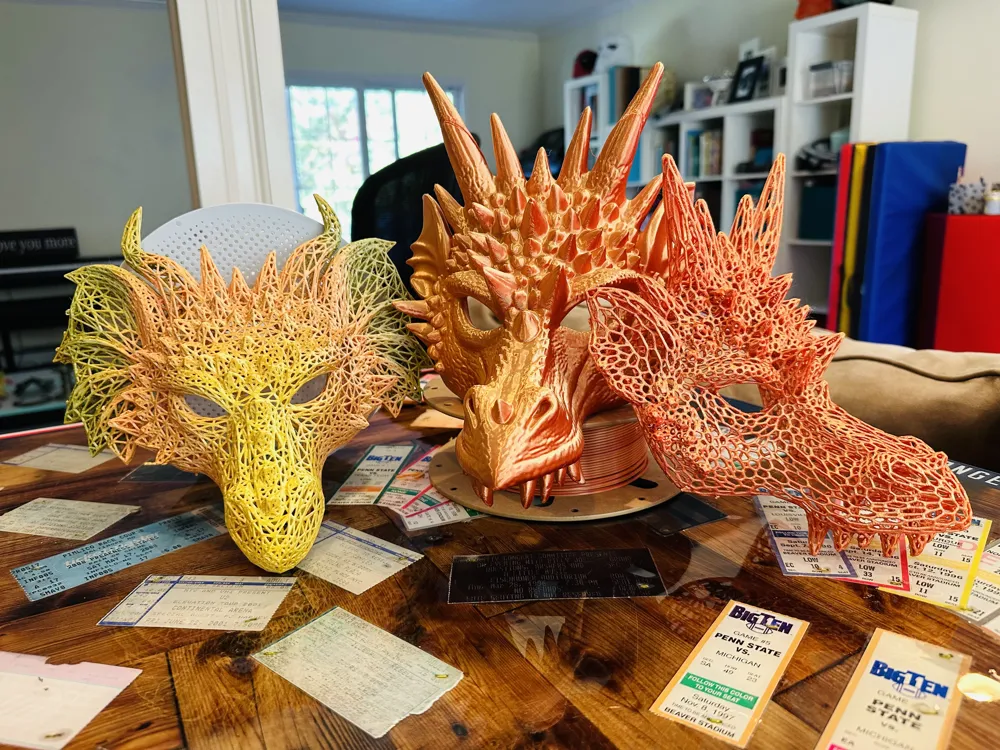 Wingy and Spiky Dragon Masks! Solid and Voronoi - Free 3D Print Model ...