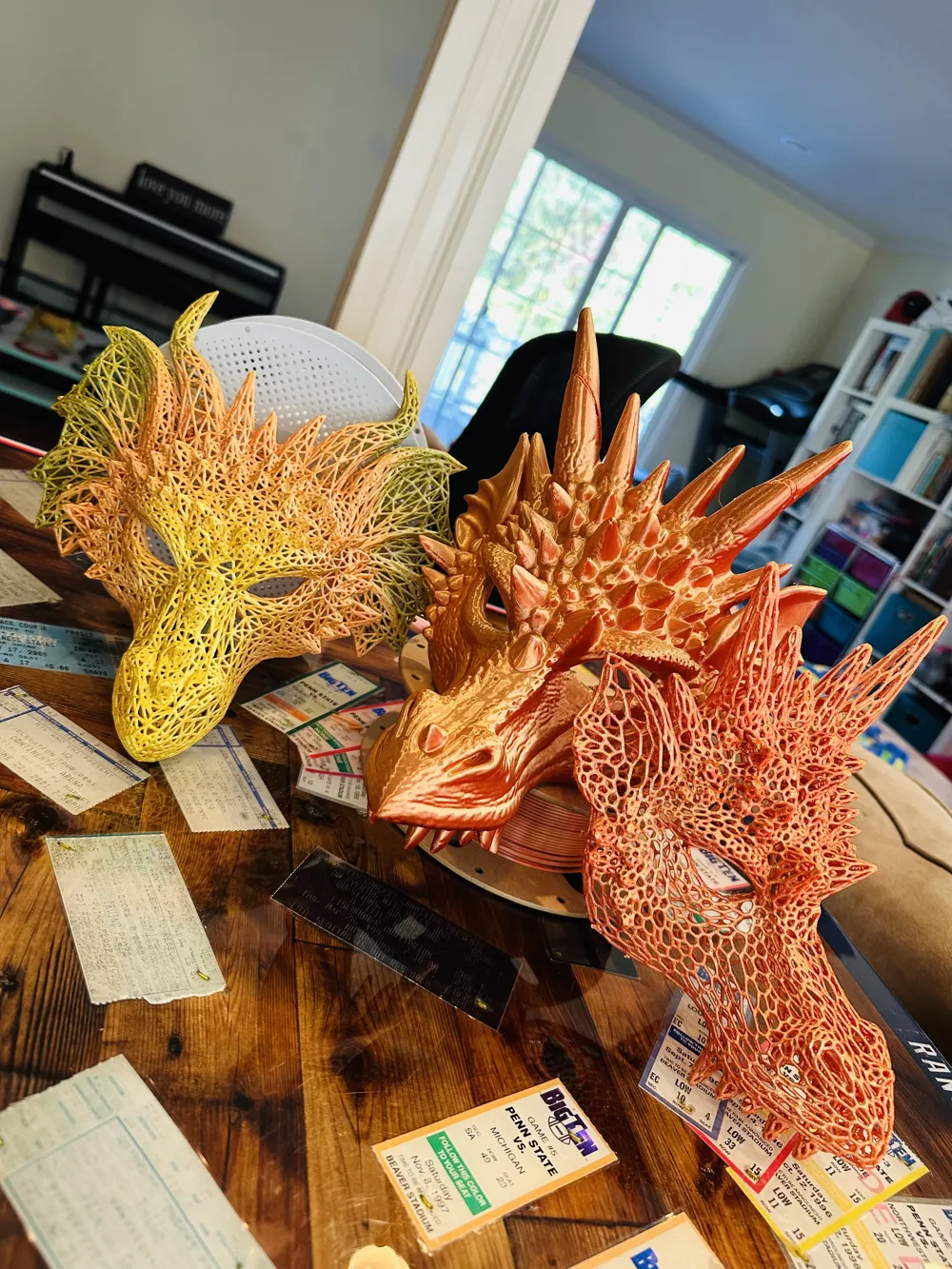 Wingy and Spiky Dragon Masks! Solid and Voronoi - Free 3D Print Model ...