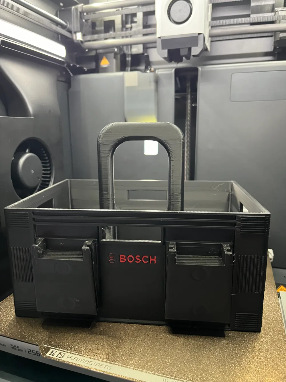 BOSCH AKKU 18V BATTERY BEER CASE Remixed by Howard-DK - MakerWorld