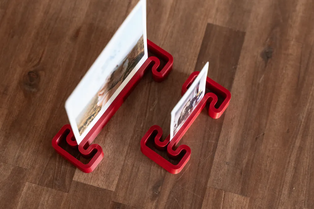 Stand for Cards and Photos by Vincent Franken - MakerWorld