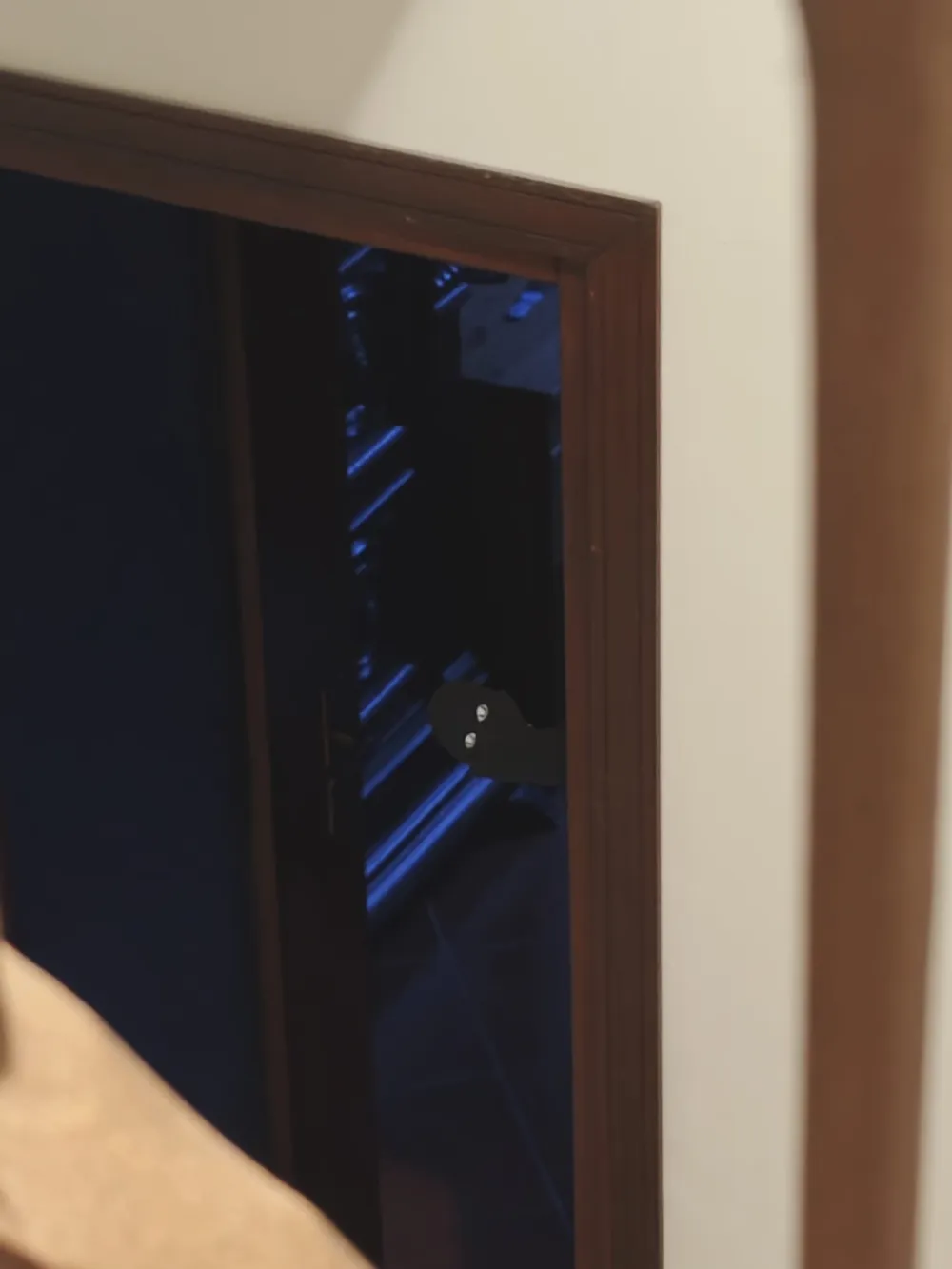 Monster at the door! (prank) - Free 3D Print Model - MakerWorld
