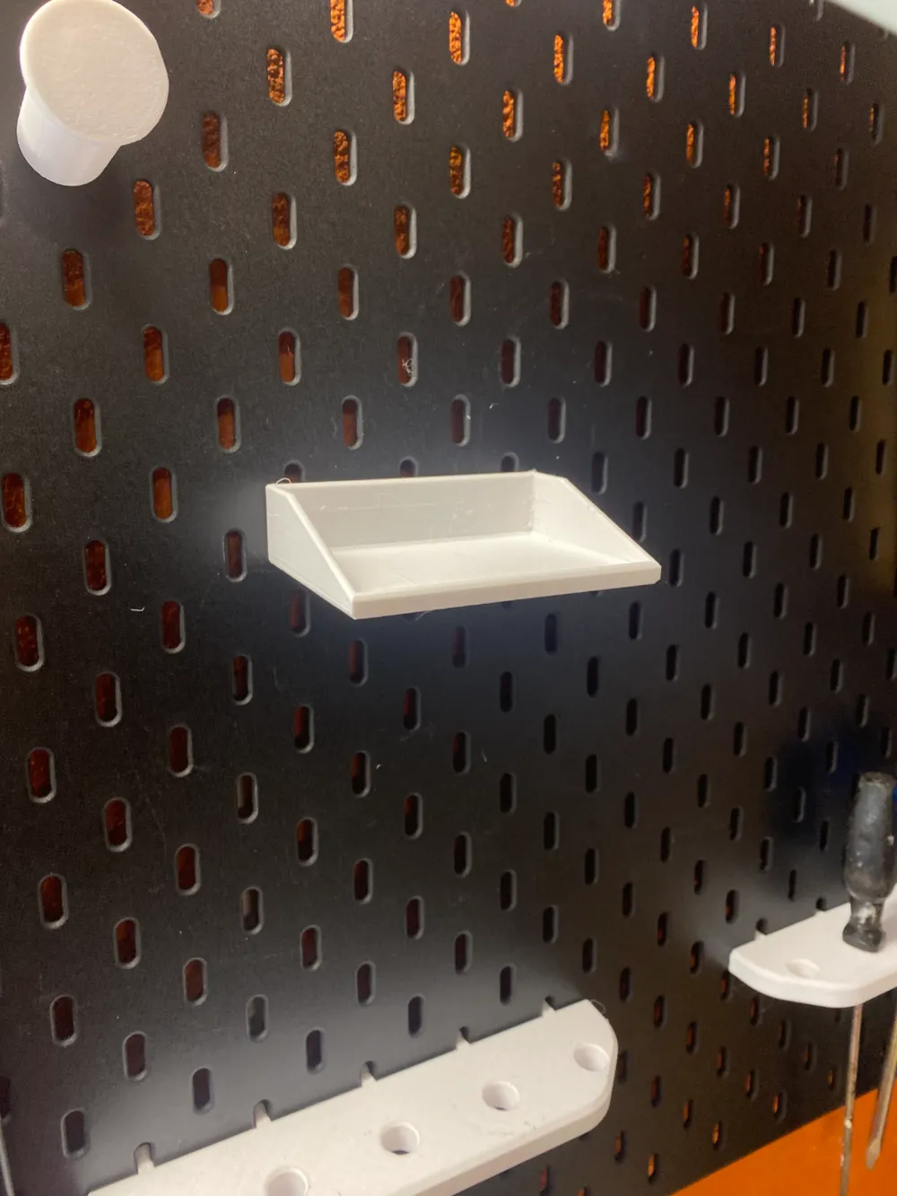 Skadis tray/shelf - Free 3D Print Model - MakerWorld