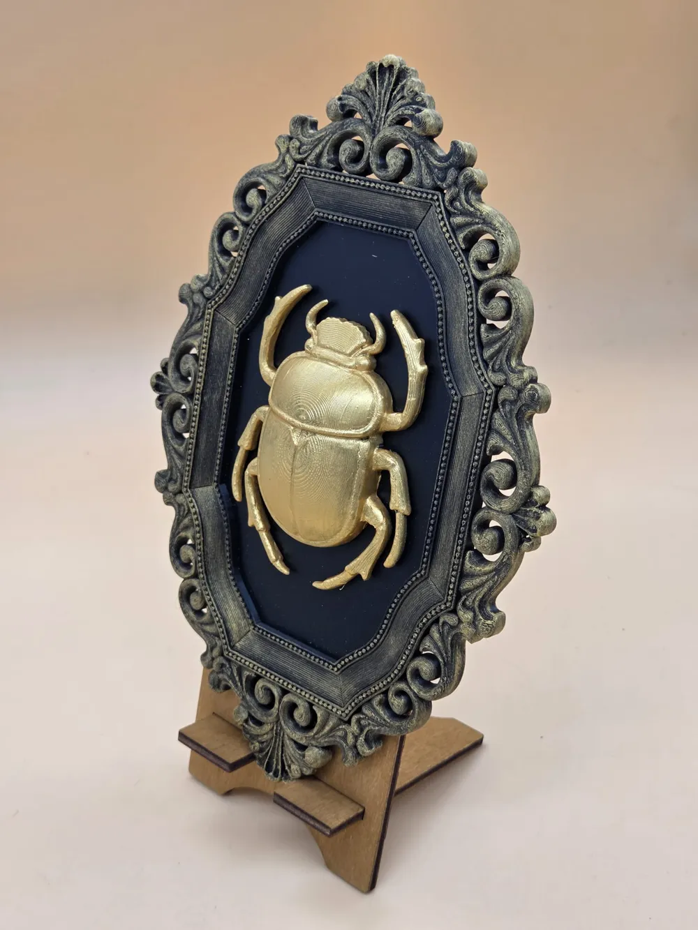 Decorative Scarab in an antique ornamental frame - Free 3D Print Model ...