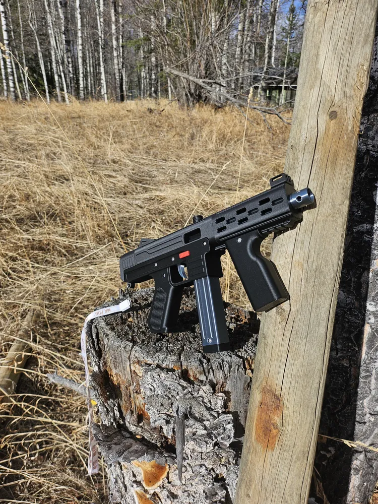 SPCTRM SMG-10: Shell-Ejecting Toy Blaster - Free 3D Print Model ...