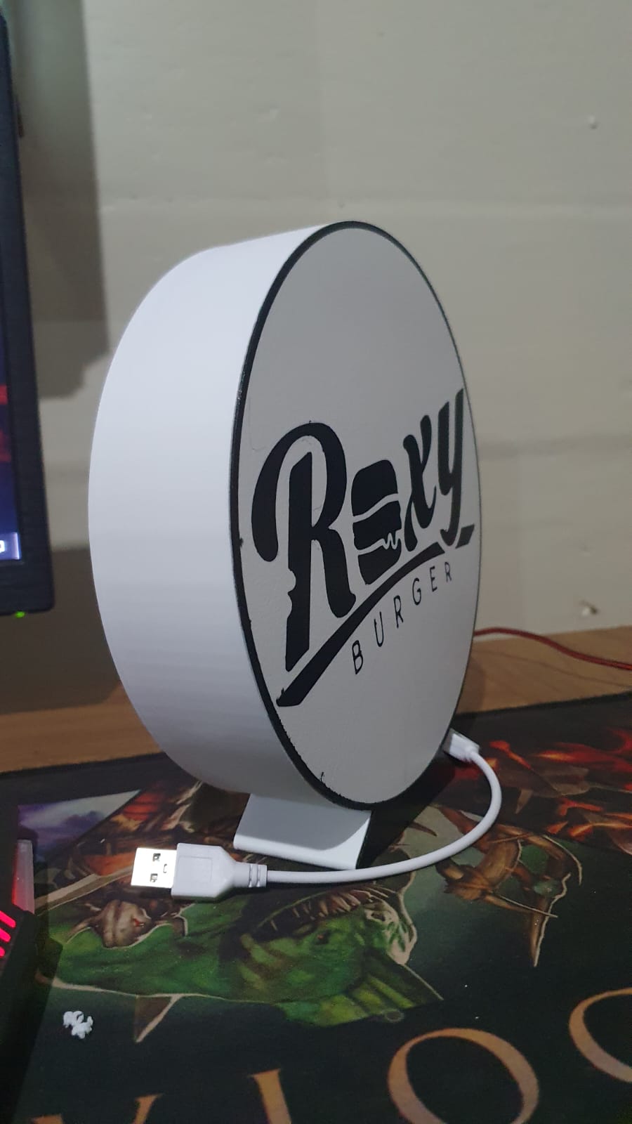 Roxy Burger Lamp - Free 3D Print Model - MakerWorld