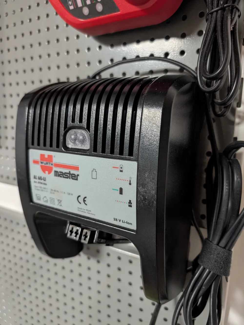 Milwaukee M28/Würth 28V Charger Pegboard 15mm Grid Remixed by seb111425 ...