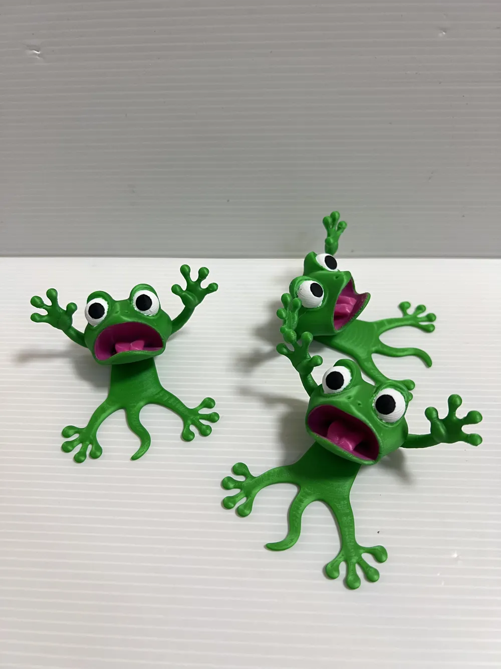 Squashed Frog Bookmark - Free 3D Print Model - MakerWorld