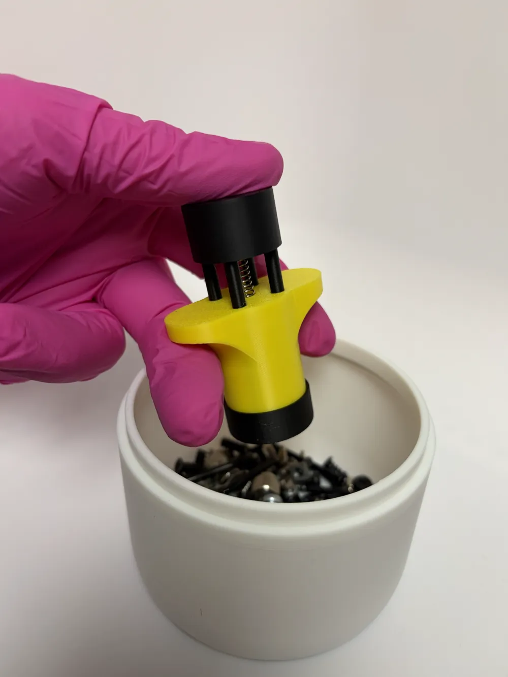 Magnet Screw Catcher - Free 3D Print Model - MakerWorld