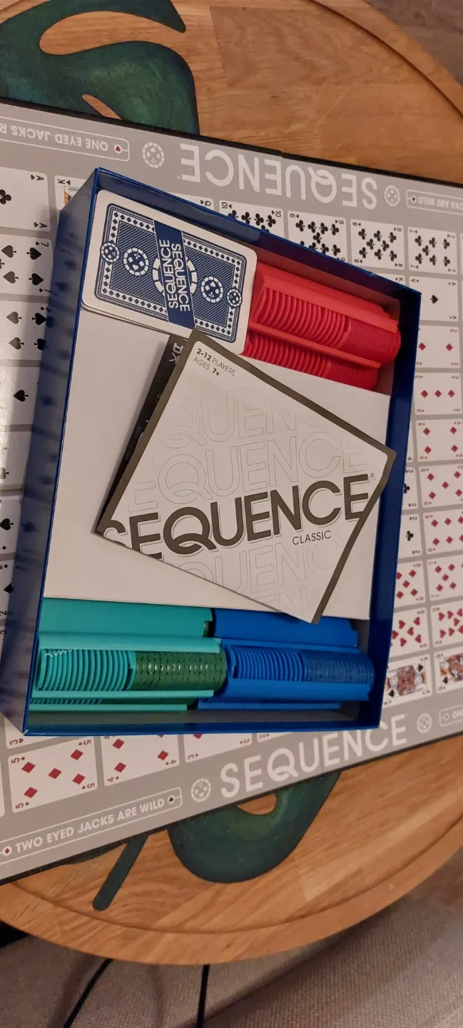 Sequence chip dispenser by StuartGG - MakerWorld