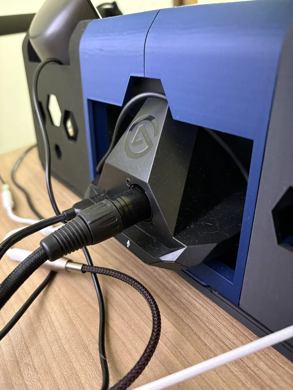 Streamer profesional - soporte para Stream Deck Plus y dock XLR ...