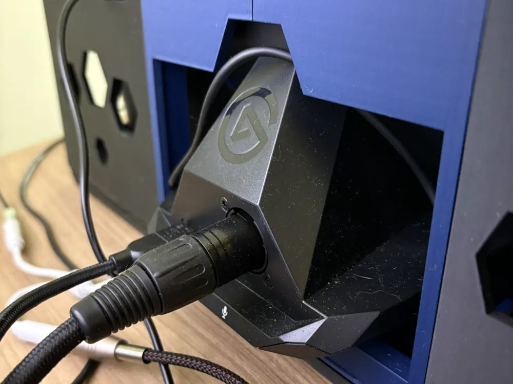 Streamer pro - support pour Stream Deck Plus et station d'accueil XLR ...