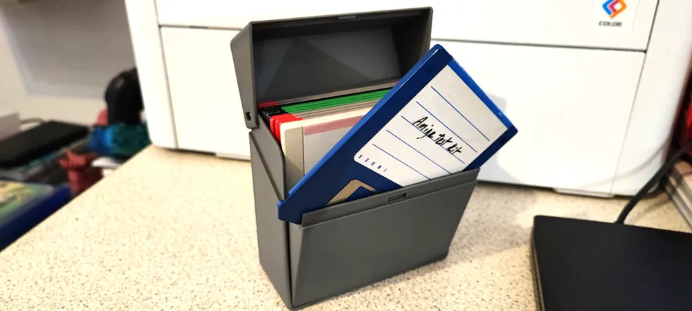 Floppy Disk 3.5 Case - Free 3D Print Model - MakerWorld