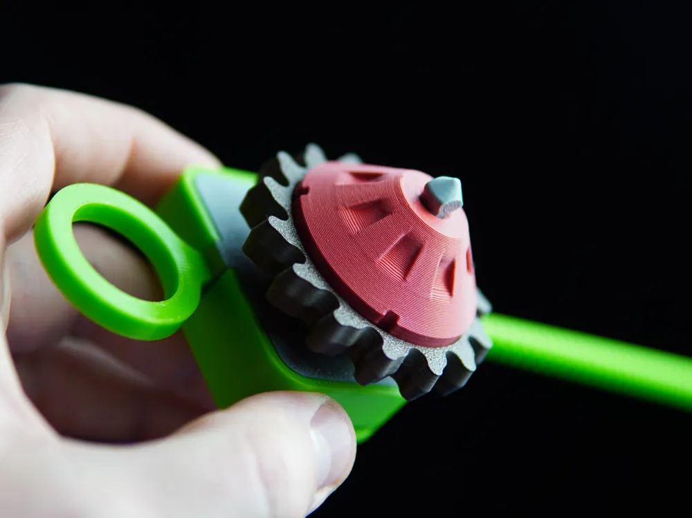 Spinblade – Battle Spinner V2 Bayblade Style Toy - Free 3D Print Model ...