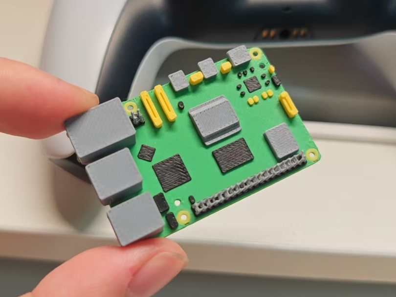 Raspberry Pi 5 1:1 Model Keychain DIY by L.cat studio MakerWorld ...