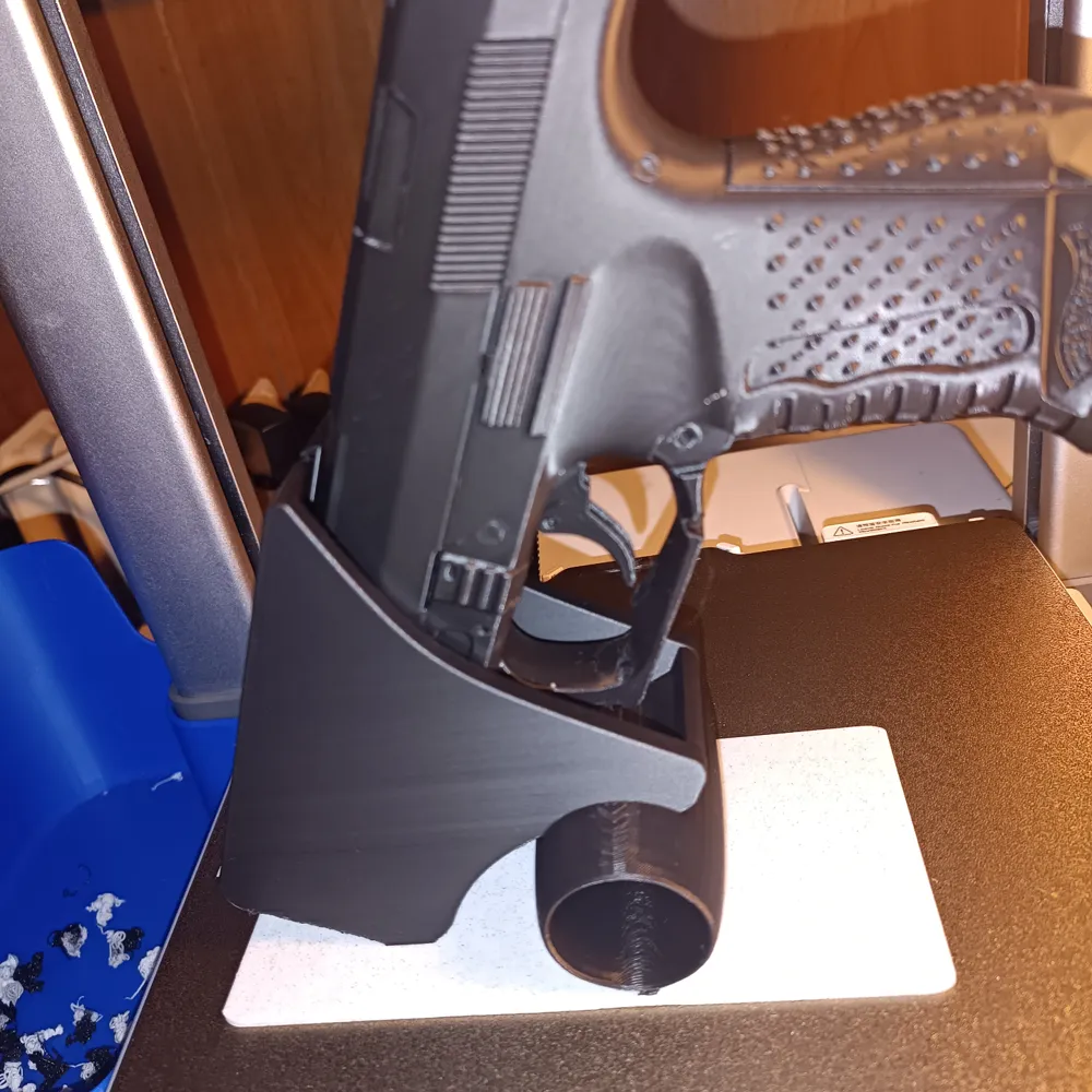 Simple Stand Walther P99 Pistol Toy Gun by vorlone - MakerWorld