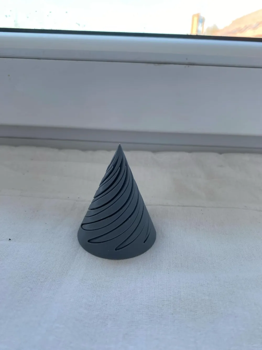 Spiral Passthrough Cone by Rafciuk MakerWorld: Download Free 3D Models