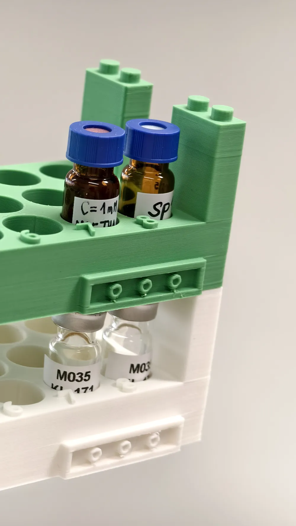 connectable glass vial rack (HPLC vial) - Free 3D Print Model - MakerWorld