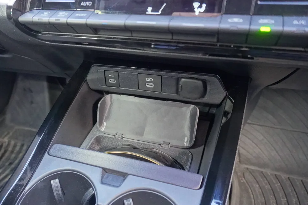 Prius Gen 5 Custom Tray - Glasses Holder with Lid by user_3959037702 ...