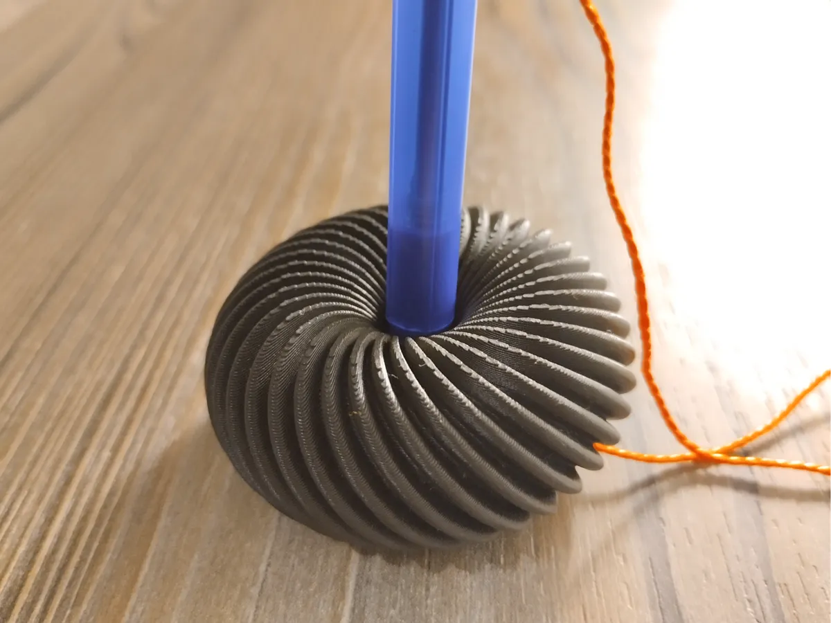 Pen Holder with Anti-Theft Tether - Free 3D Print Model - MakerWorld