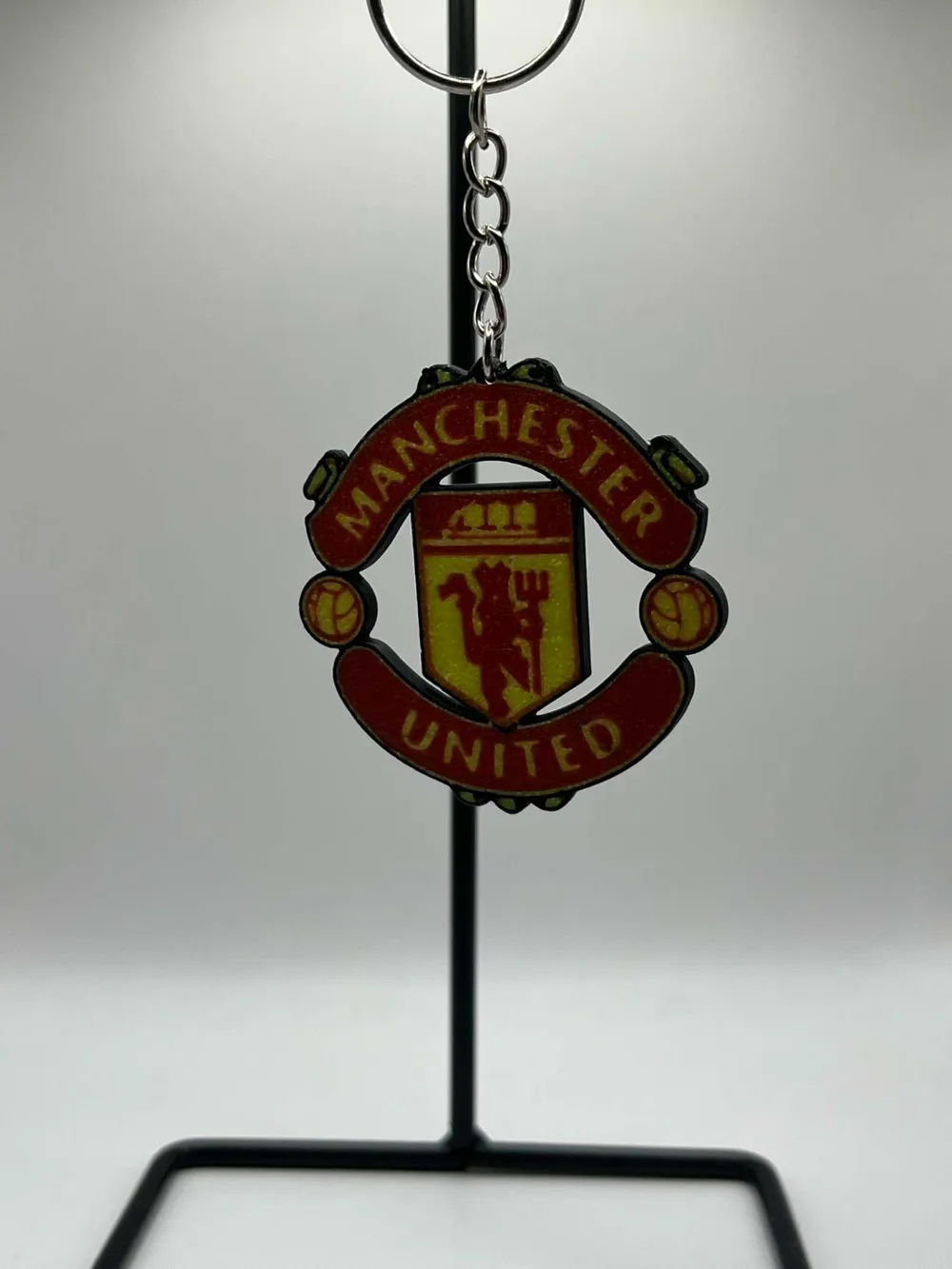 Manchester United Keychain - Free 3D Print Model - MakerWorld