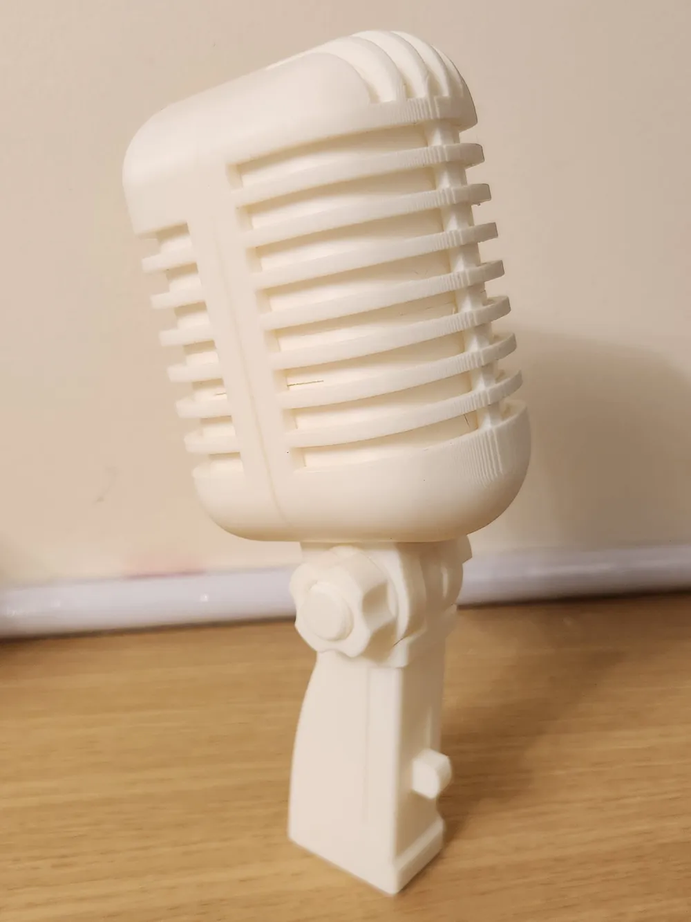 Vintage 60s Microphone - Free 3D Print Model - MakerWorld