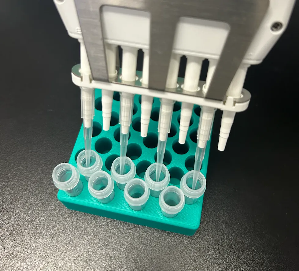 Compact Multichannel 1.5 and 2mL sample block by saltyboy22 - MakerWorld