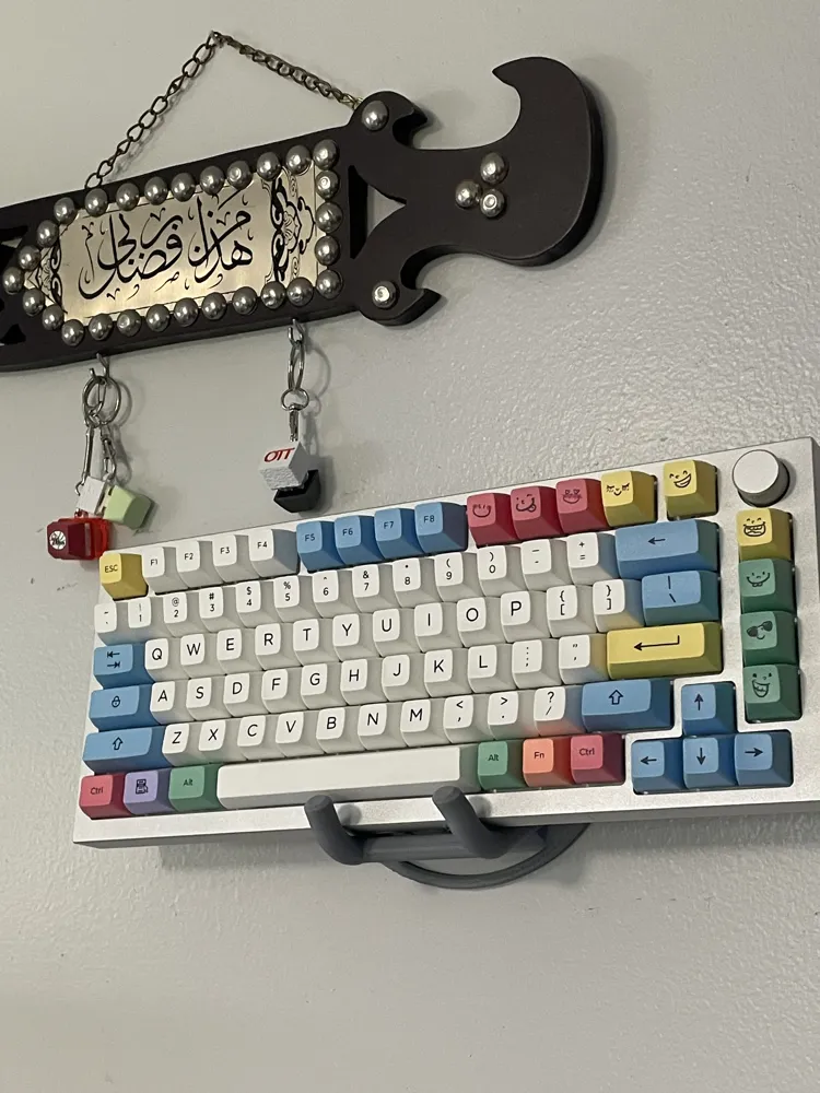 Keyboard Hanger - Free 3D Print Model - MakerWorld
