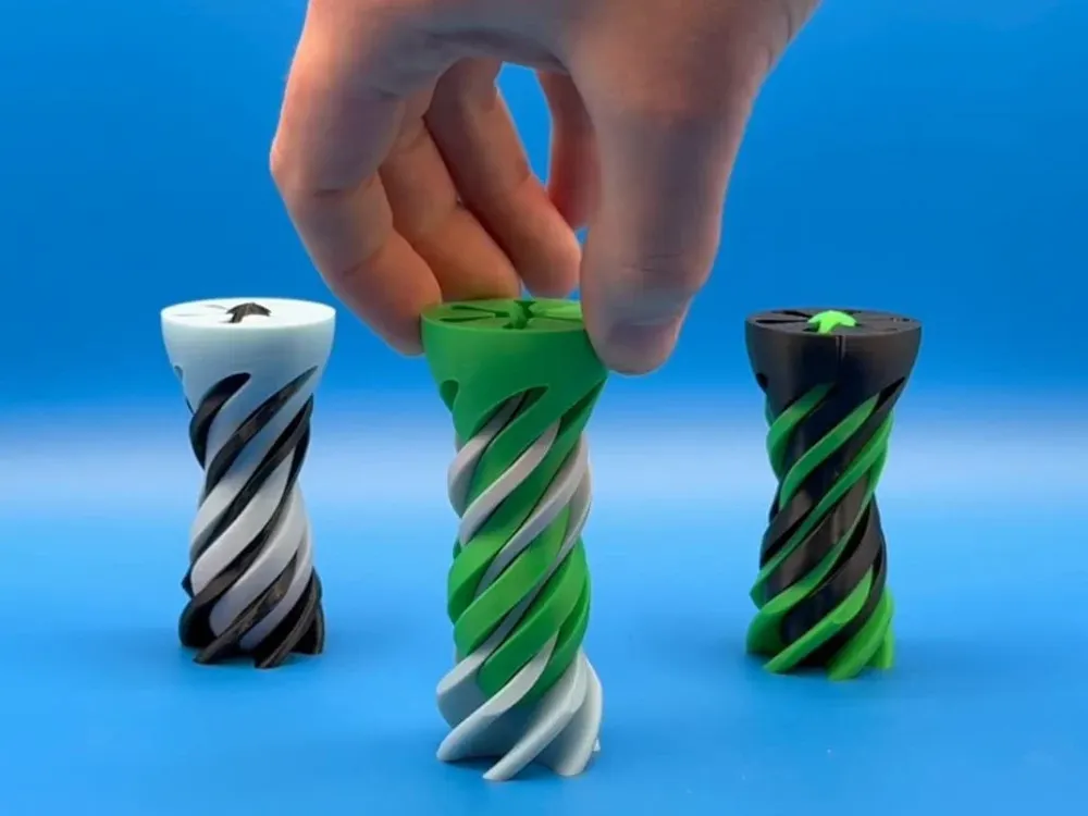 Pawn Spiral Passthrough Fidget Toy by Janbartos MakerWorld: Download ...