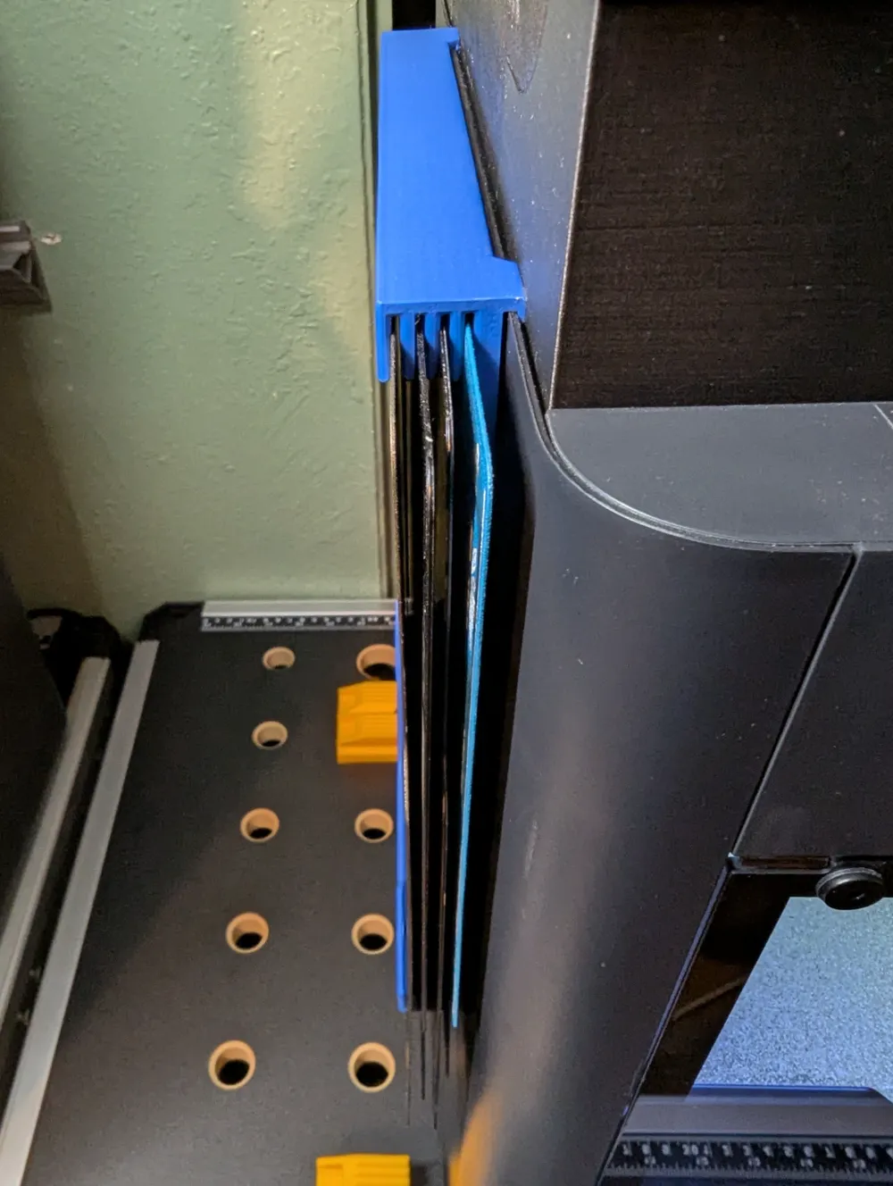 P1S / X1C build plate side holder V4.5 / 5.5(new) by swampi MakerWorld ...