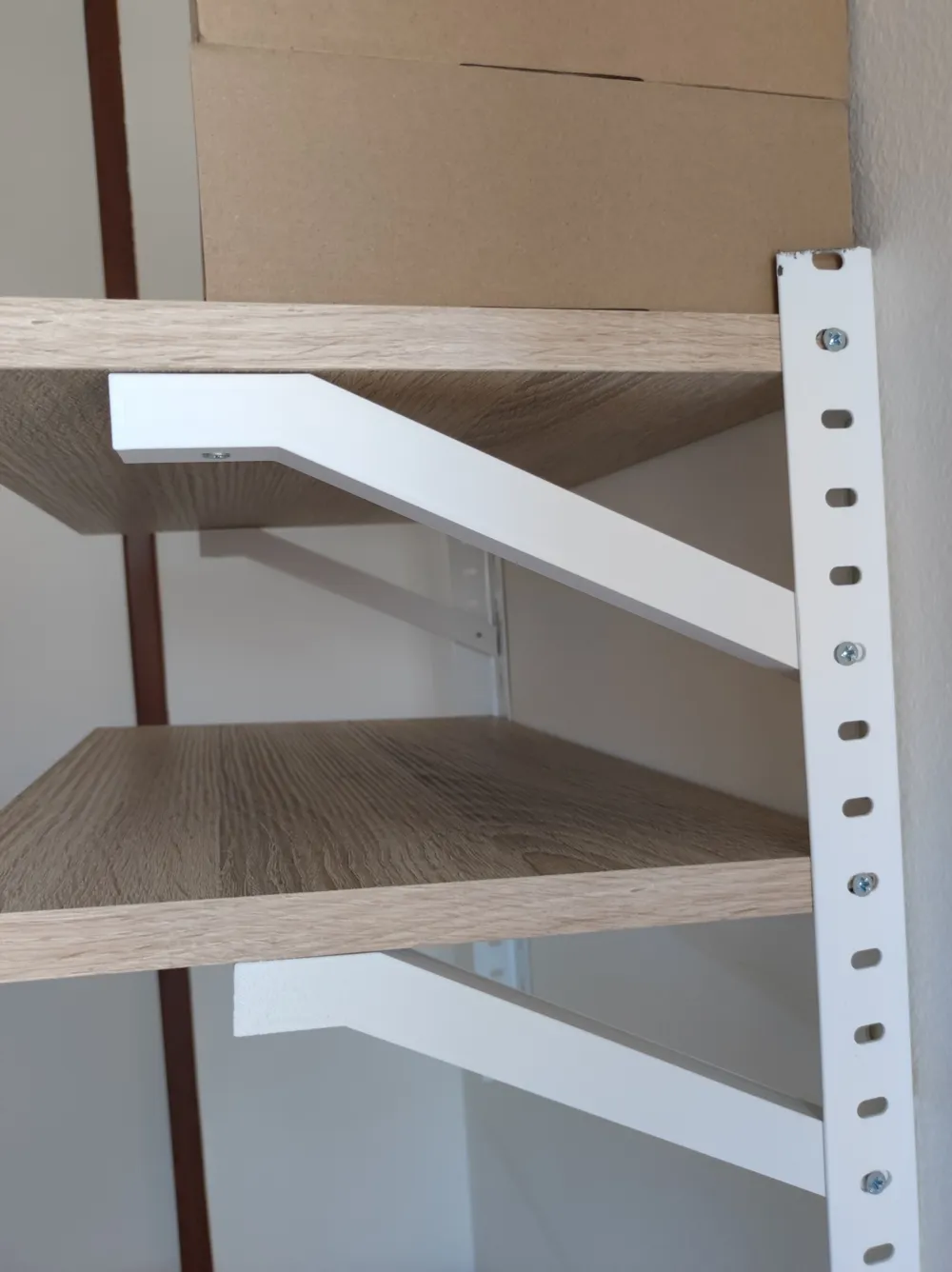Adjustable Shelf Brackets – Thin & Thick Profiles - Free 3D Print Model ...