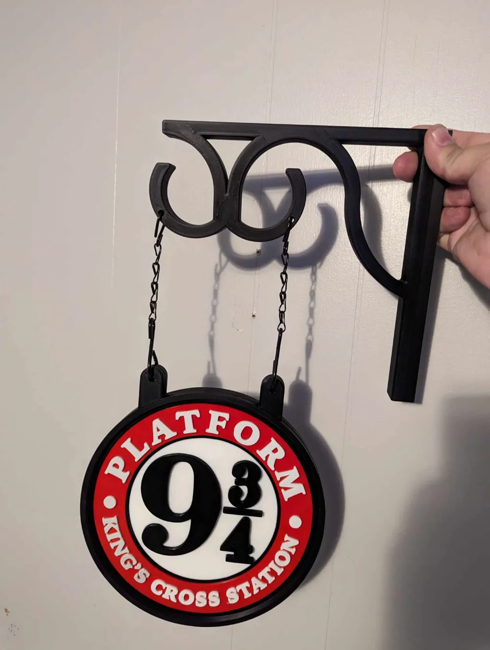 Platform 9 3/4 hanging sign - Free 3D Print Model - MakerWorld