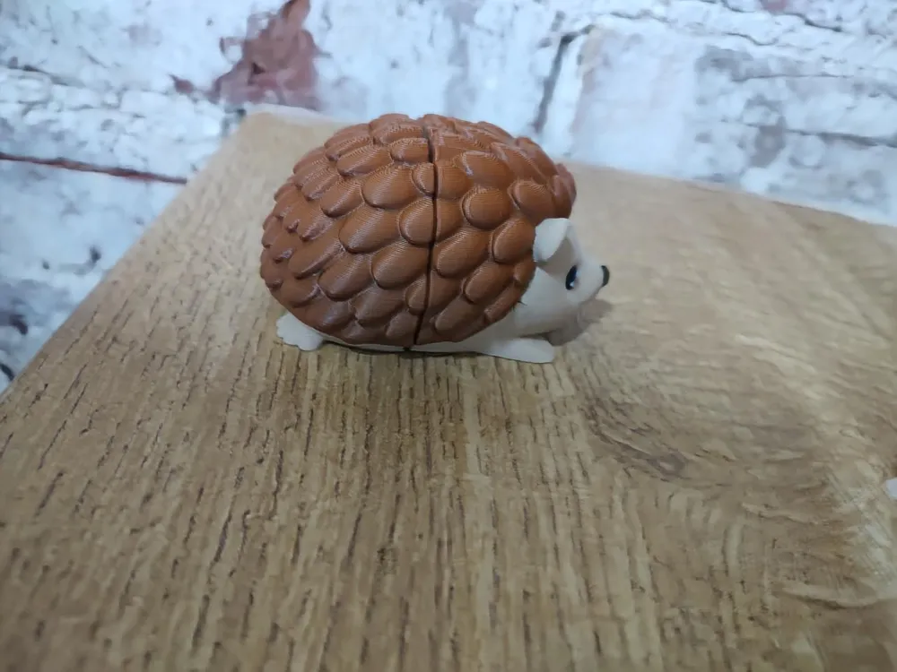 Hedgehog articulated flexi fidget - Free 3D Print Model - MakerWorld