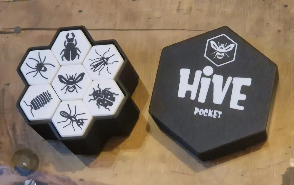 Pocket Hive Storage Box with Logo and text Remixed by Susi-Knalltüte ...