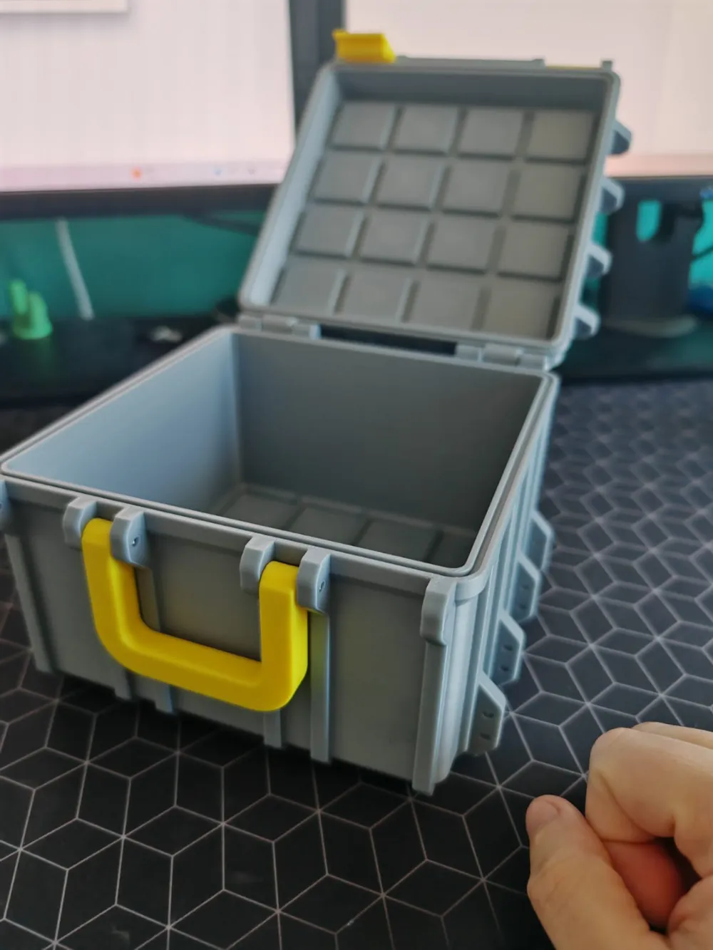 Full stackable smooth lid gridfinity box 18x13cm by PaulMakerWorld ...