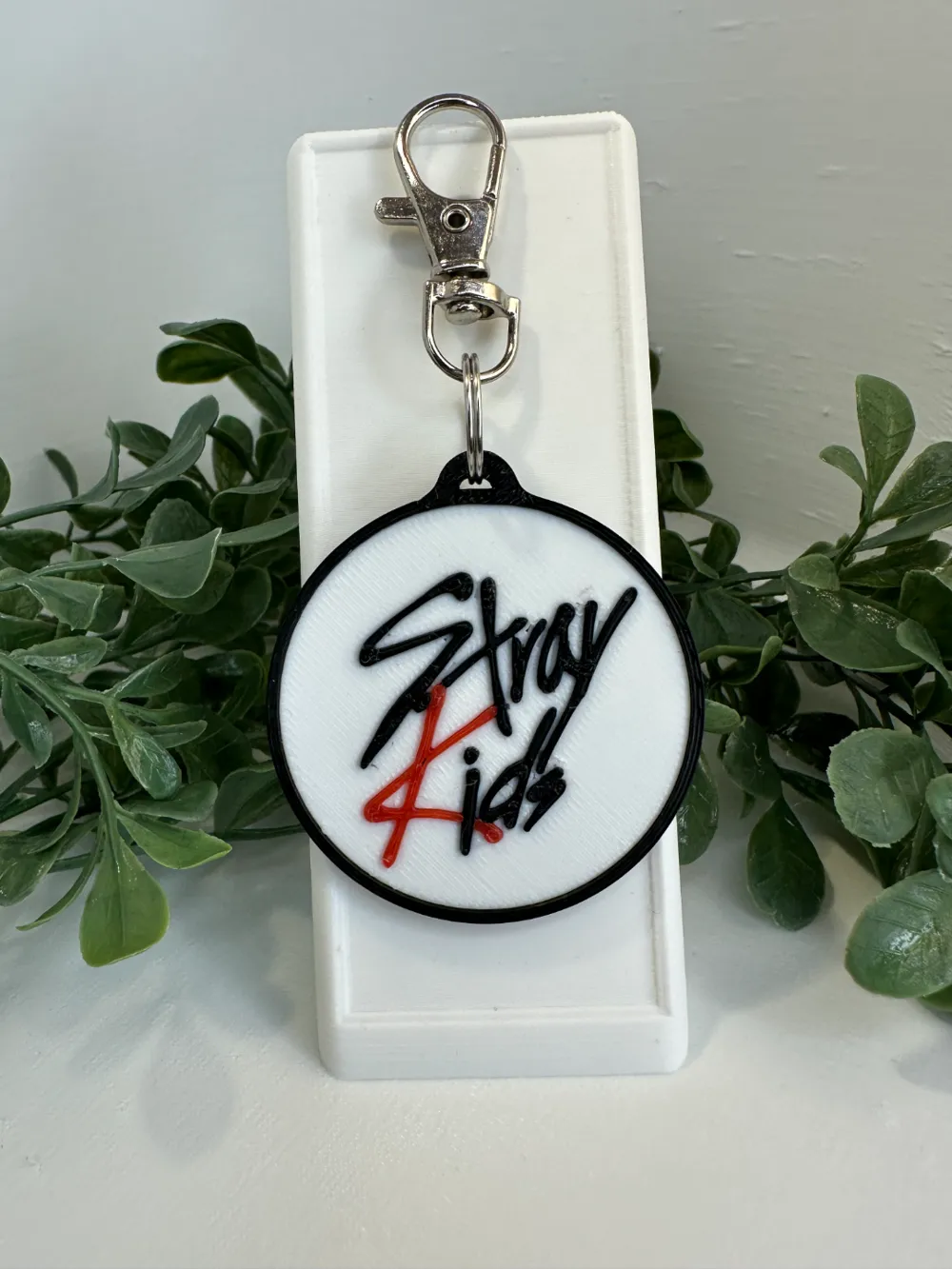 Stray Kids Keychain - Free 3D Print Model - MakerWorld