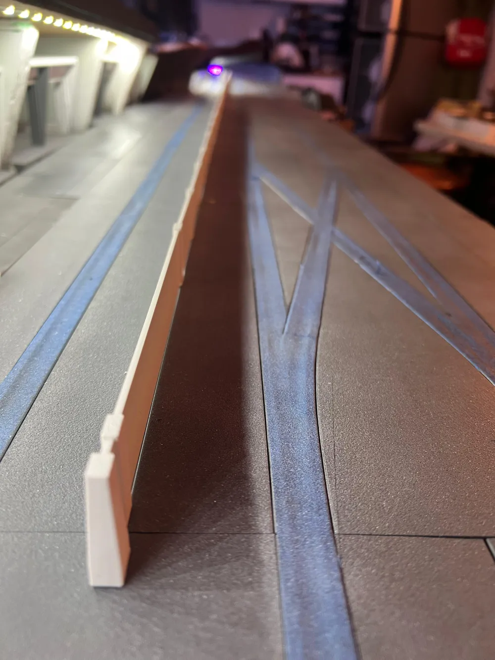 Slot Car Pit Wall 1:32 - Free 3D Print Model - MakerWorld