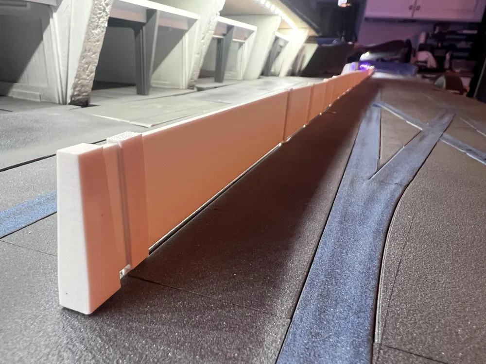 Slot Car Pit Wall 1:32 - Free 3D Print Model - MakerWorld