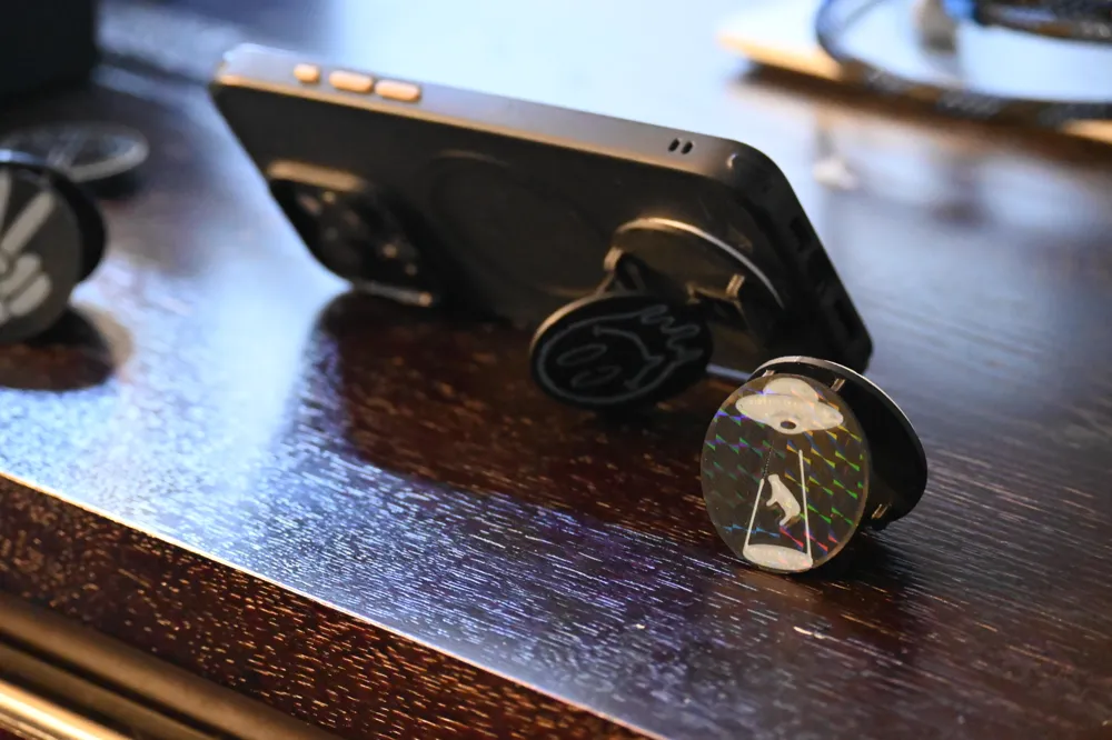 Fidget & Phone Holder by Ritz.Prints.3D MakerWorld: Download Free 3D Models
