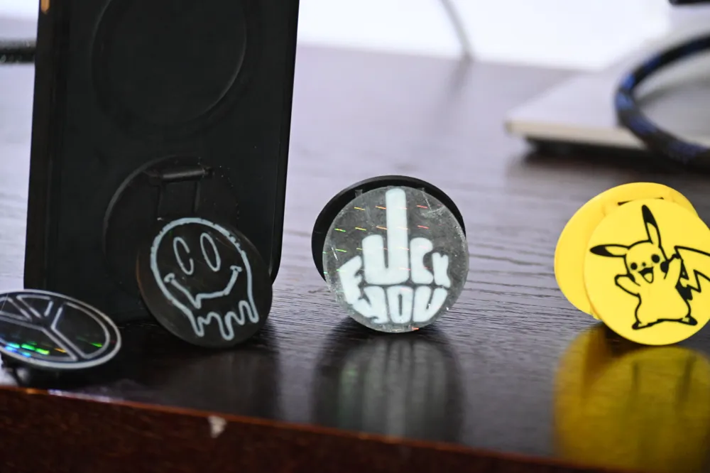 Fidget & Phone Holder by Ritz.Prints.3D MakerWorld: Download Free 3D Models