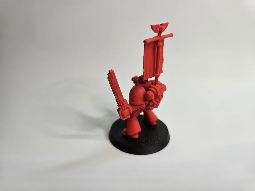 Retro Space Marine Sargent - Cut, no Supports by sgrottel MakerWorld ...