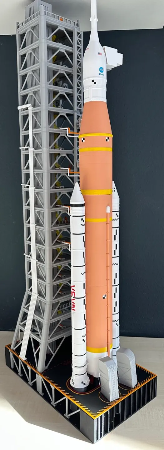 Artemis 1:100 approximately 1m tall - Free 3D Print Model - MakerWorld