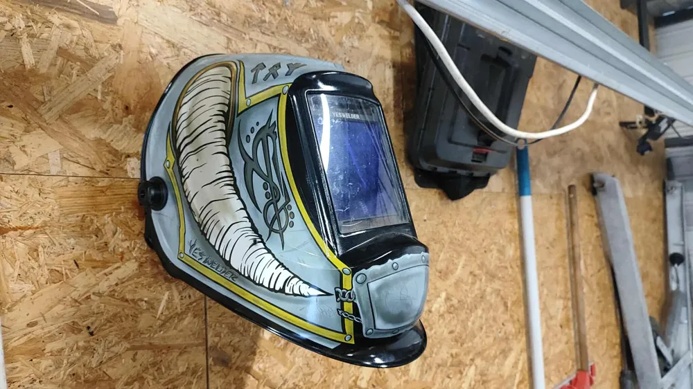 Welding mask hanger by ObiWan11 MakerWorld: Download Free 3D Models