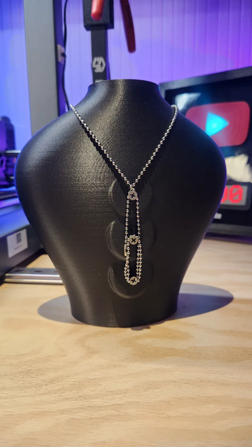 Necklace Holder Bust by Embrace Making - MakerWorld
