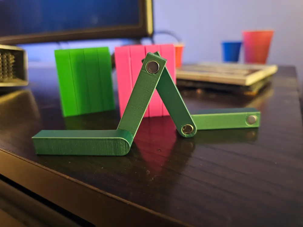 Triple Hinge Magnet Fidget by Ryschweitzer - MakerWorld