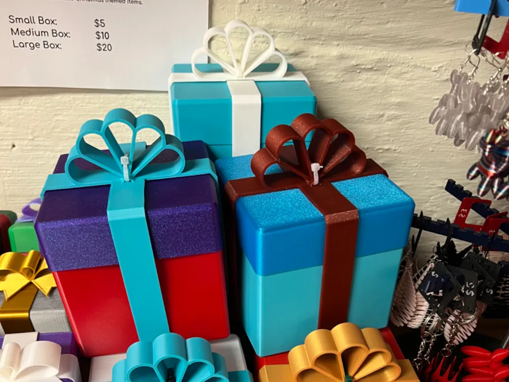 Lockable Mystery Gift Box - 100mm by spikeon - MakerWorld