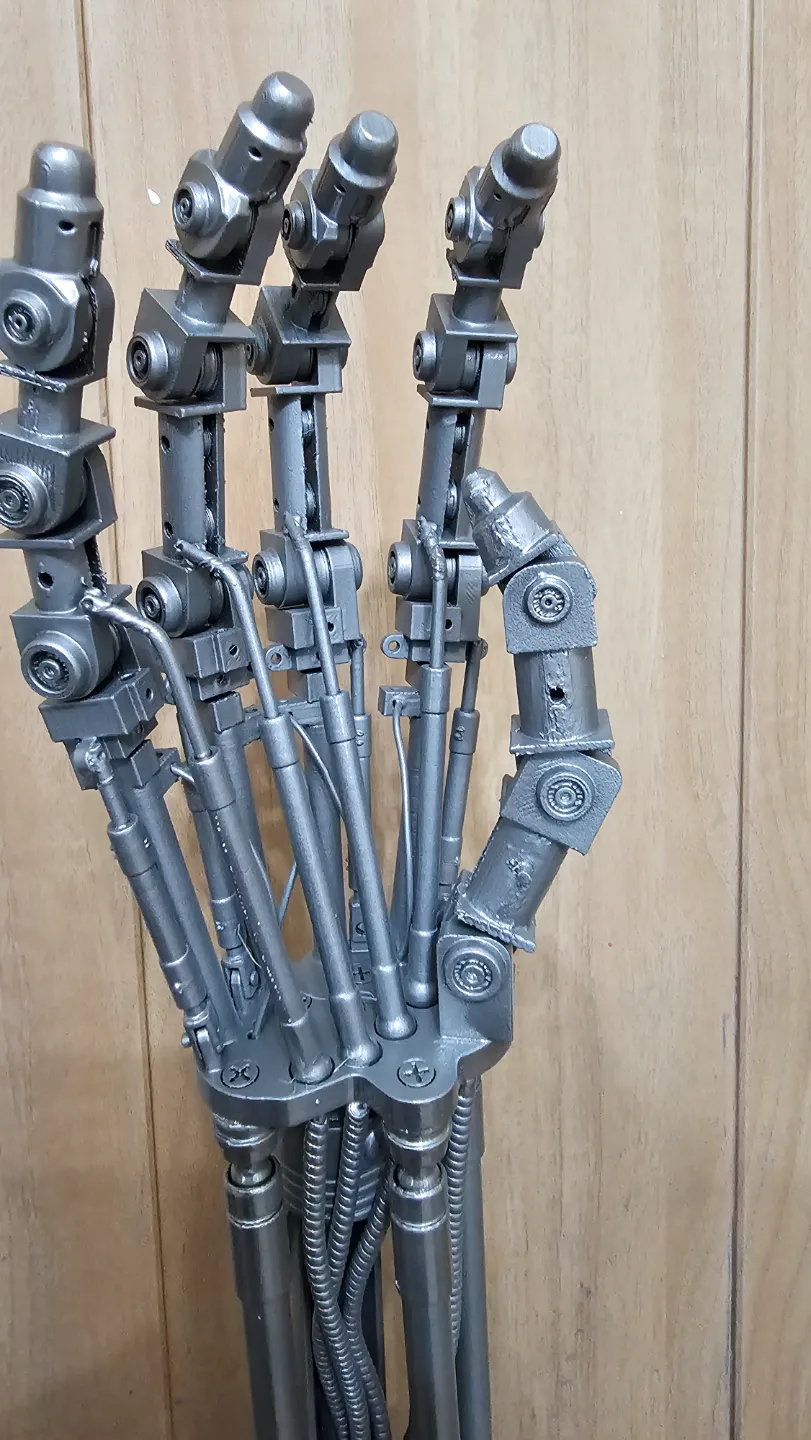 Terminator T800 Arm with Light Base - Free 3D Print Model - MakerWorld